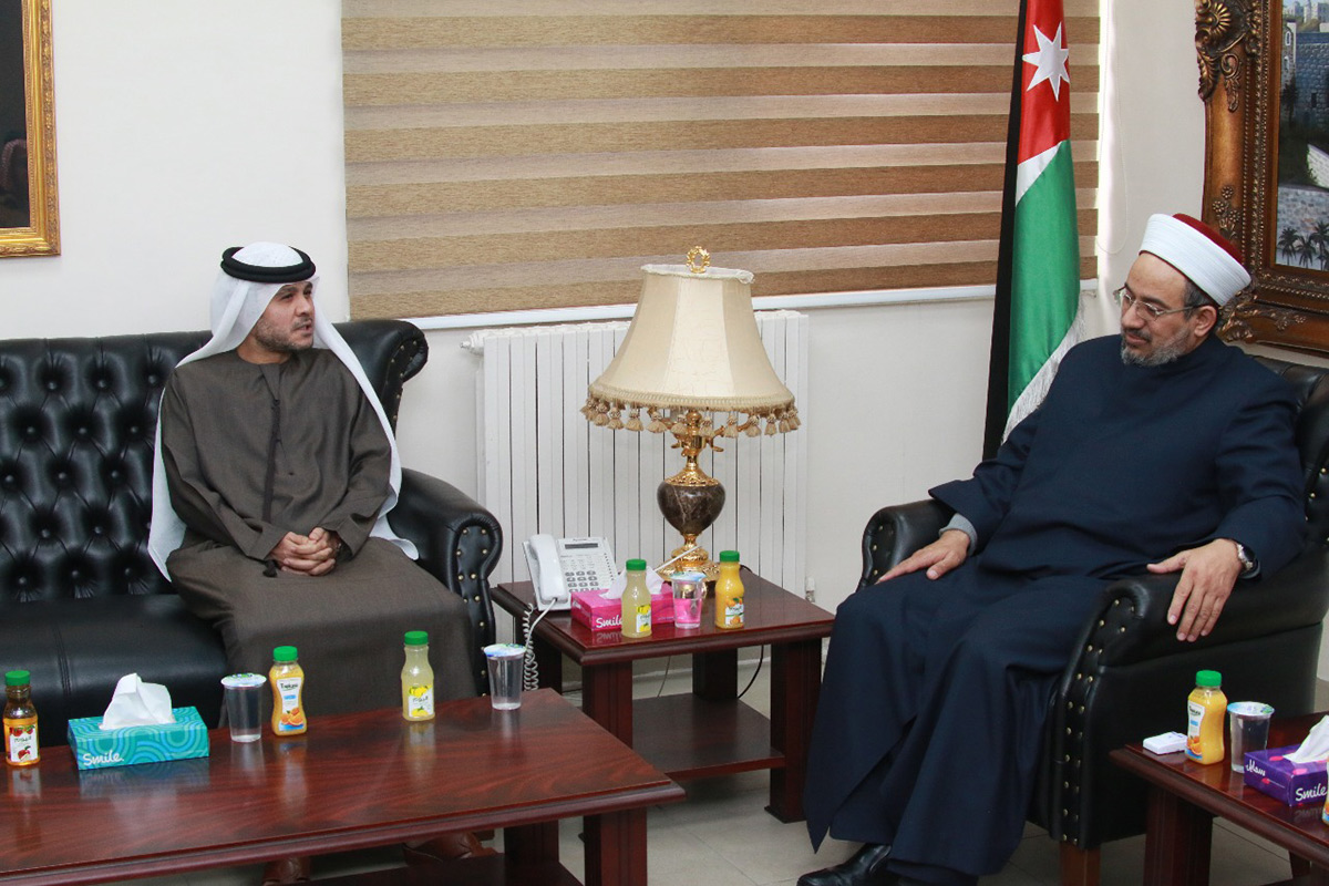 MoFAIC || News || UAE Embassy in Amman delivers 1,500 Qurans to ...