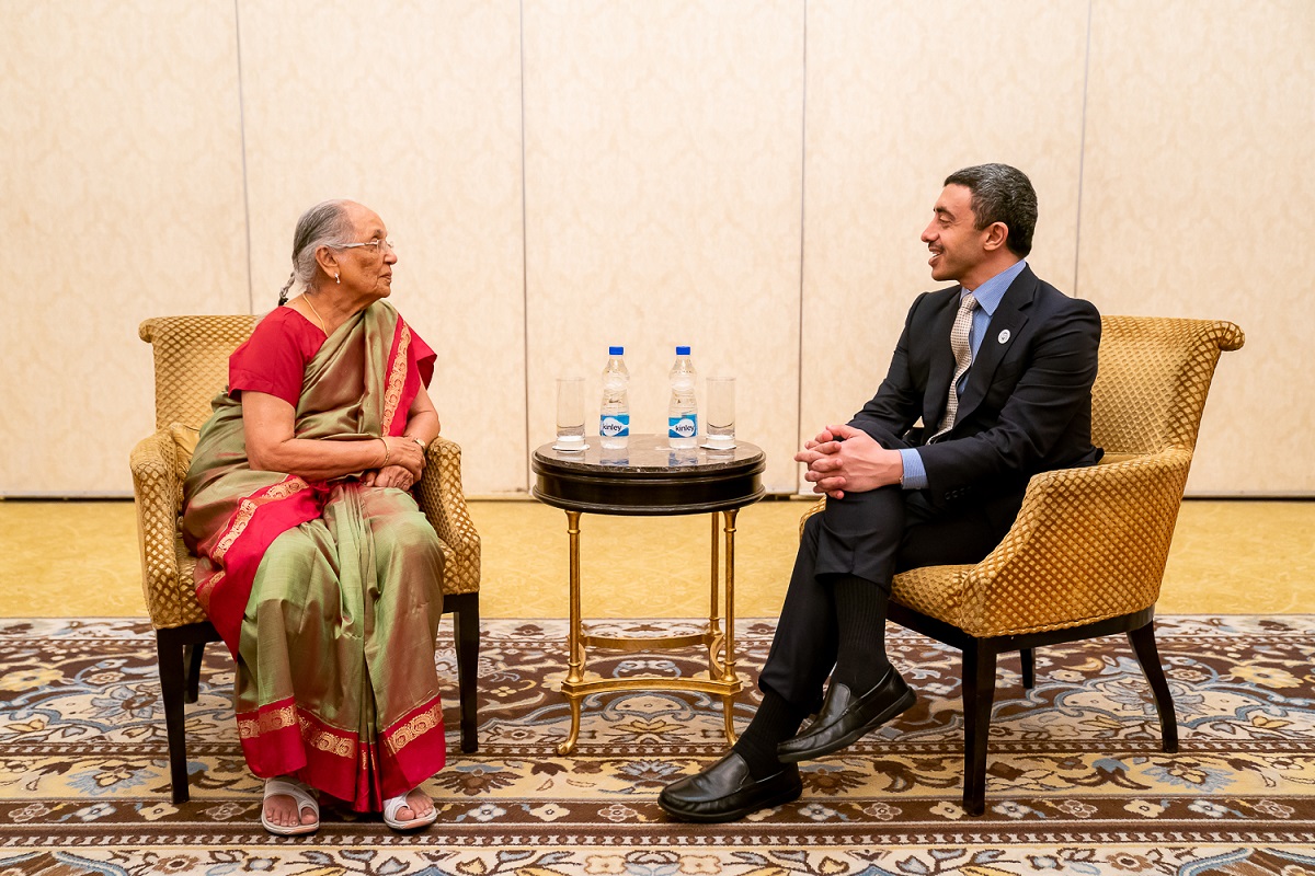 MoFAIC || News || H.H. Sheikh Abdullah bin Zayed honours Indian Doctor ...